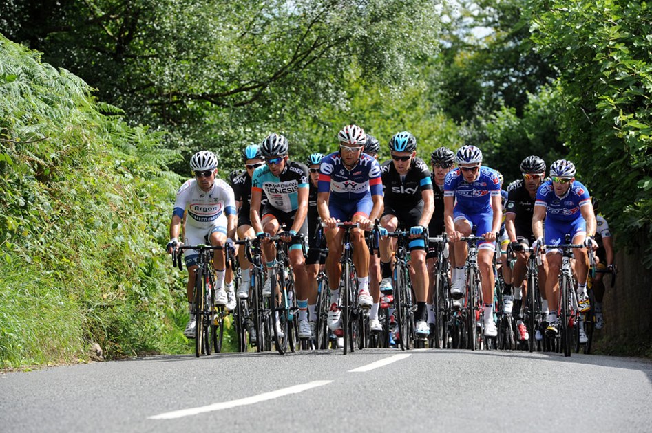 Anna Bowe is fundraising for War Child