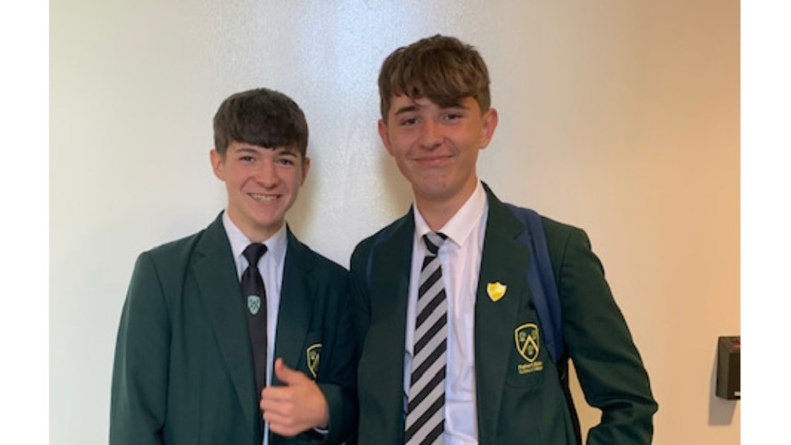 Gareth Markham is fundraising for Cancer Research UK