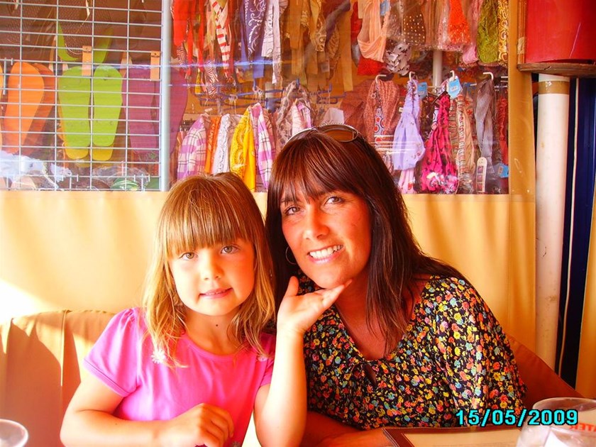 Helen Noakes is fundraising for St Barnabas House