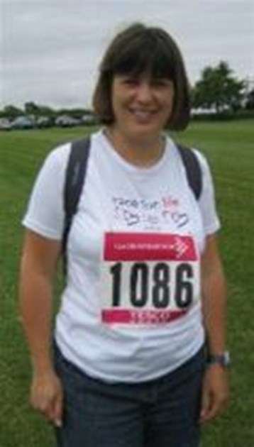Nicola Cooper is fundraising for Cancer Research UK