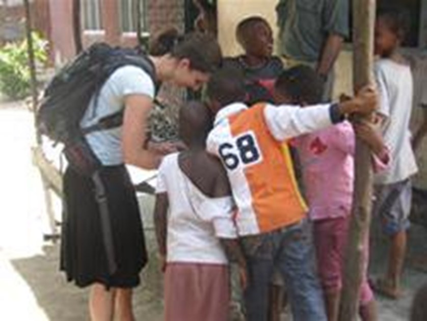 Jennifer Eakin is fundraising for Voluntary Service Overseas