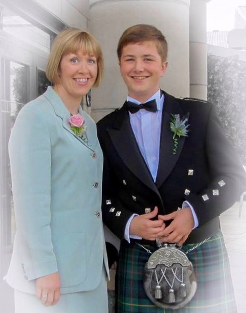 Elizabeth MacLeod is fundraising for Scottish Action for Mental Health