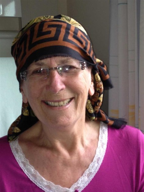 Helen Benger is fundraising for Cancer Research UK