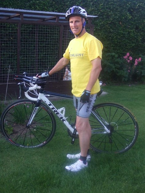 Andrew Chamberlain is fundraising for Starlight UK