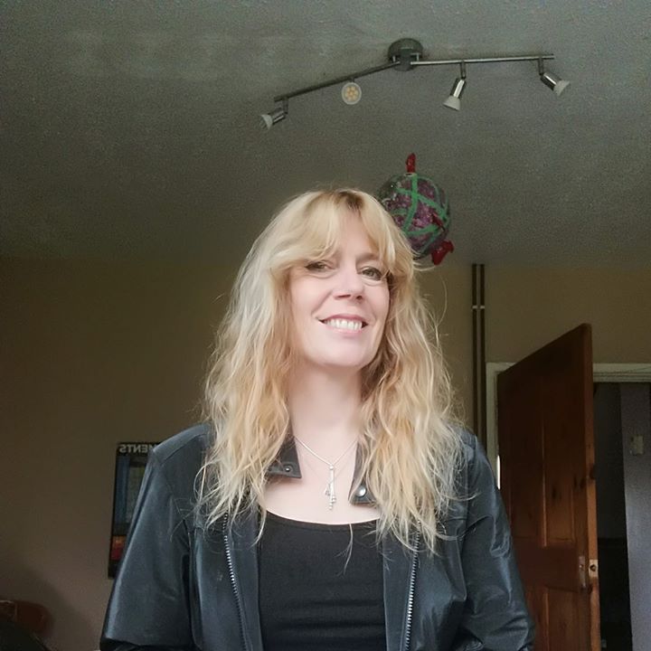 Barbara Whiteside is fundraising for Cancer Research UK