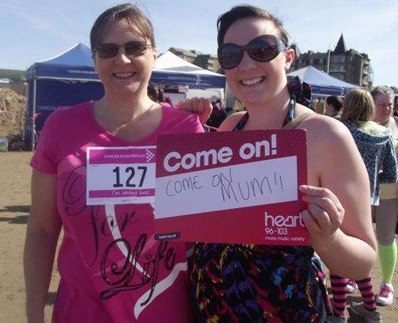 Tracey Swift is fundraising for Cancer Research UK