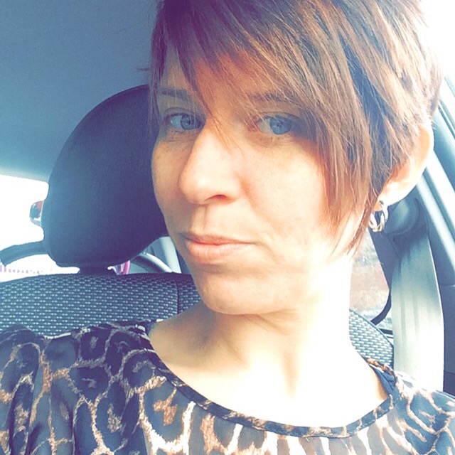 Michelle Fogg is fundraising for Cancer Research UK