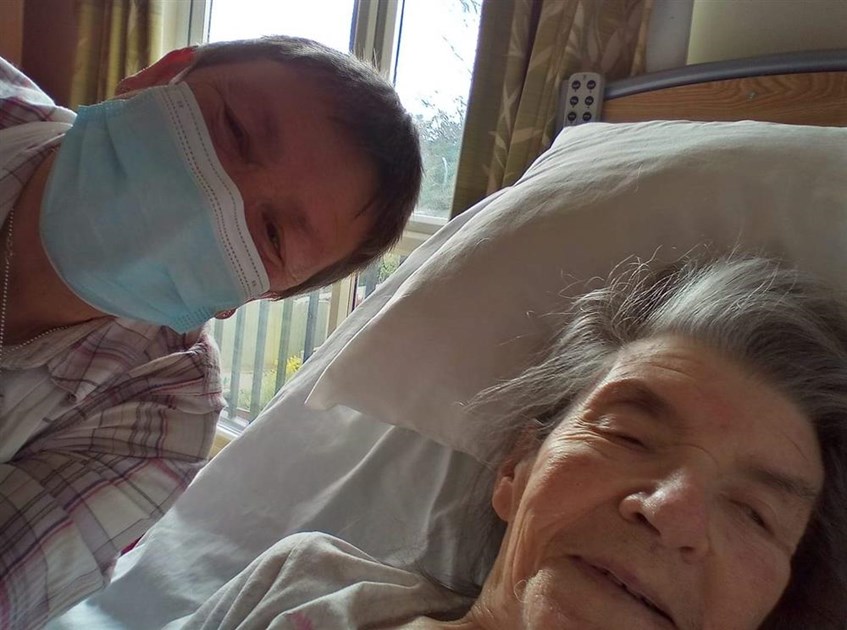 Carol Lobb is fundraising for Alzheimer's Society