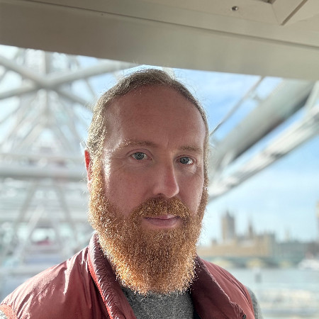 Simon Treadaway is fundraising for Bone Cancer Research Trust