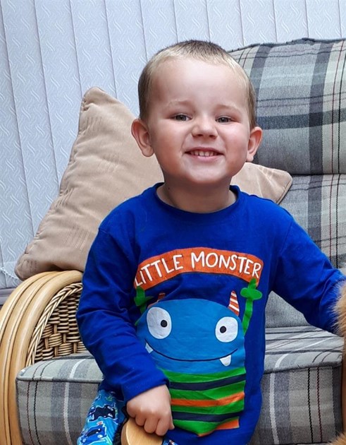 Des Lowe is fundraising for THE CHRISTIE CHARITY