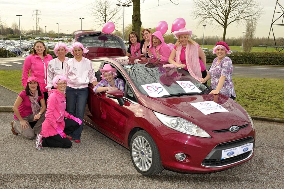 Julie Bellinger is fundraising for Cancer Research UK