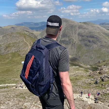 Legs Miserables are hiking a marathon is fundraising for Macmillan ...