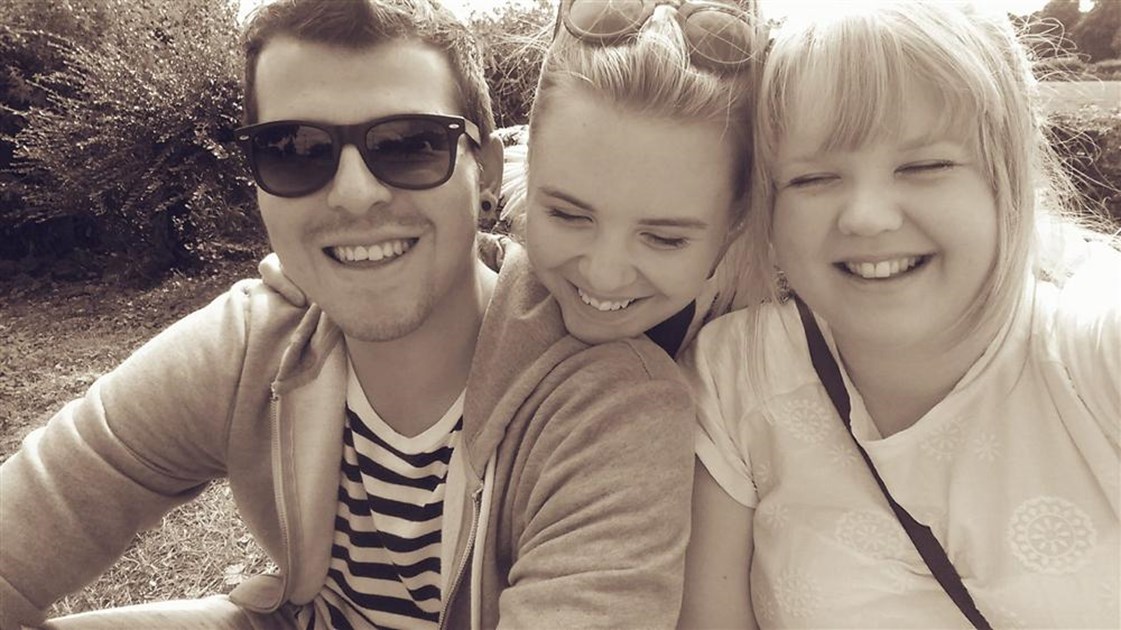 Amy Prescott is fundraising for Macmillan Cancer Support