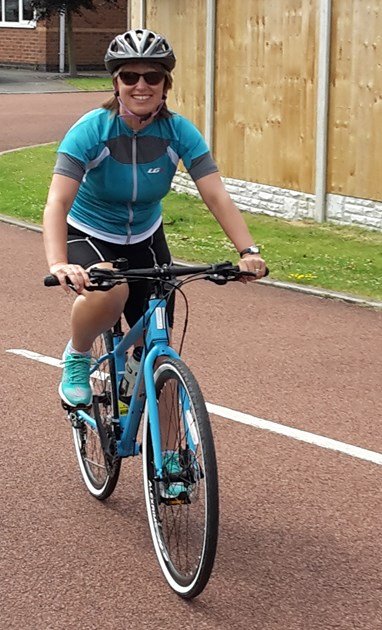 Lisa Rowden is fundraising for Macmillan Cancer Support