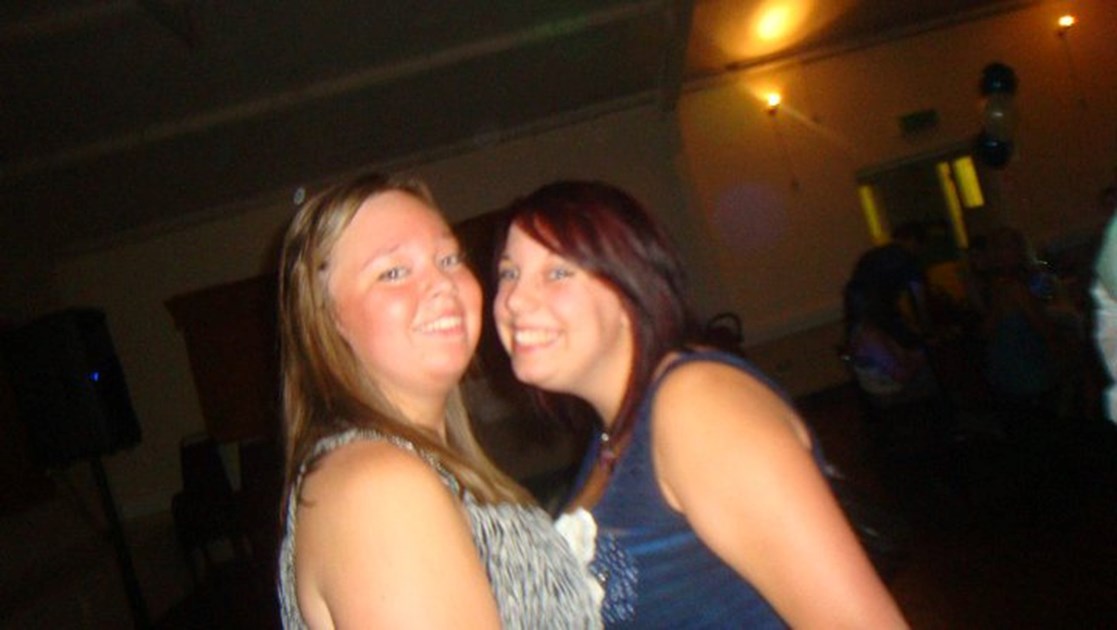 Nicole Leonard is fundraising for Cancer Research UK