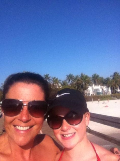 Sarah Cleaver is fundraising for Cancer Research UK