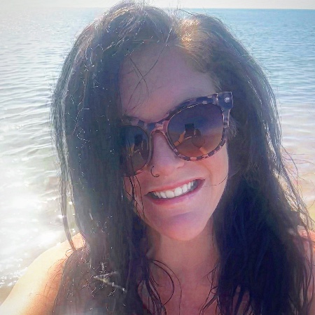 Georgie Oldfield is fundraising for Battersea