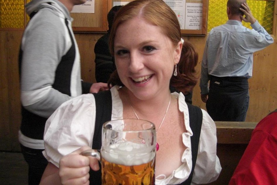 Elizabeth Hickey is fundraising for Macmillan Cancer Support