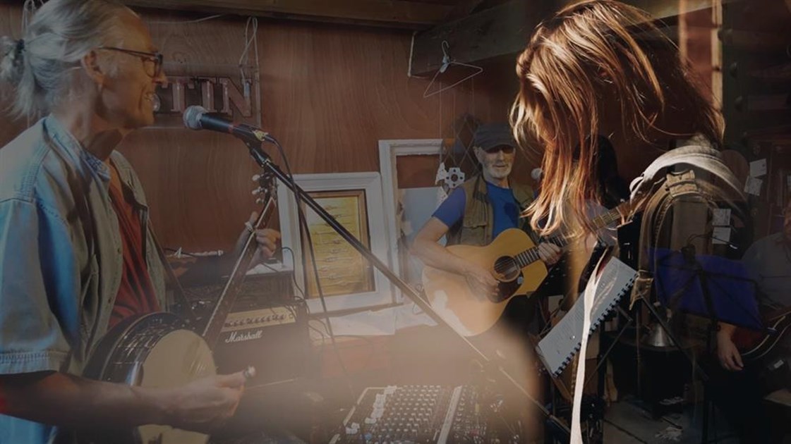 The Cardboard Box Thieves is fundraising for Emmaus UK