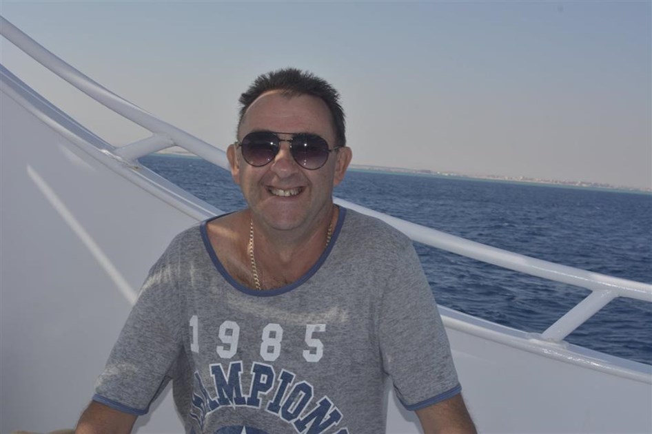 Dave Nicholls is fundraising for Cancer Research UK