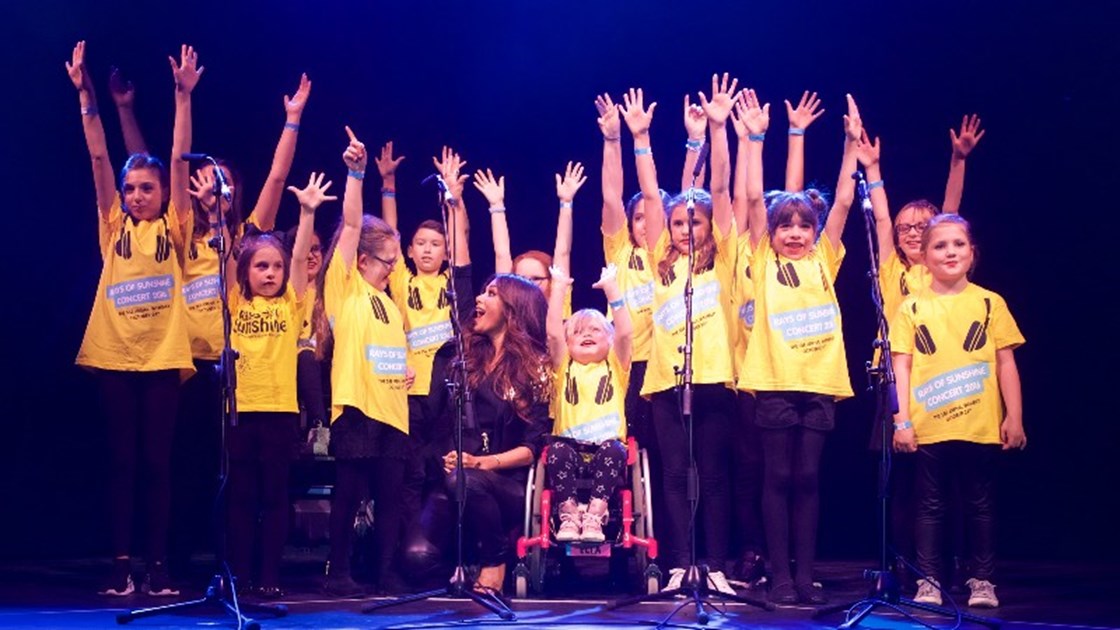 Vicky Lowe is fundraising for Rays of Sunshine