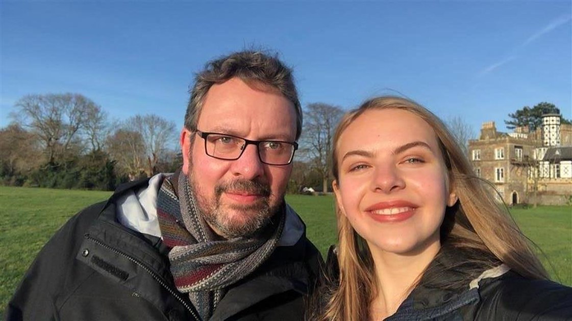 Rebecca Royal is fundraising for Cancer Research UK