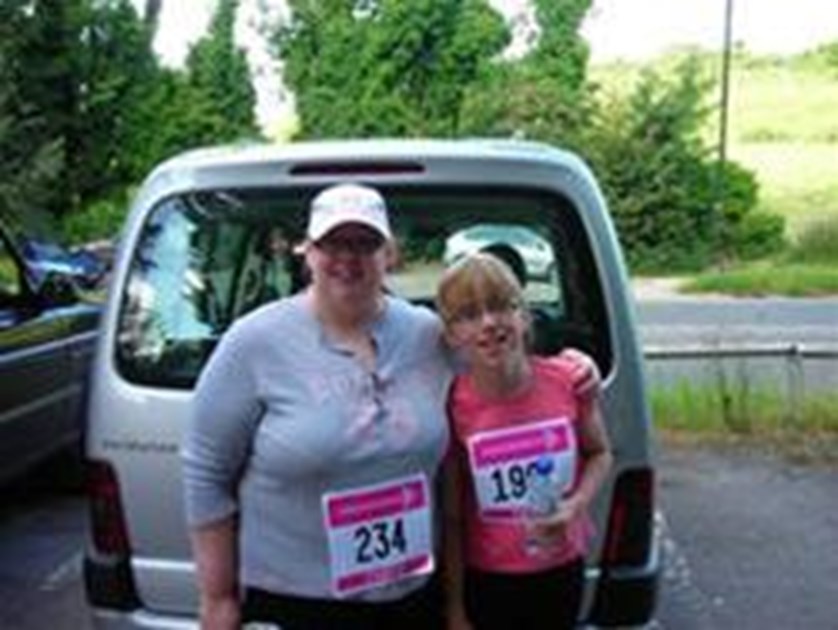Sarah Simpson is fundraising for Cancer Research UK