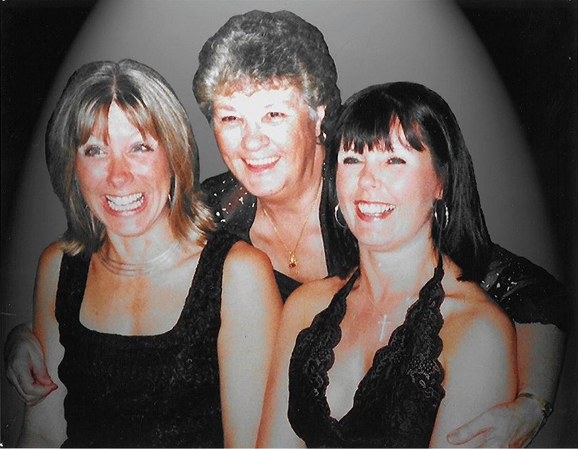 Susan Davidson is fundraising for Cancer Research UK