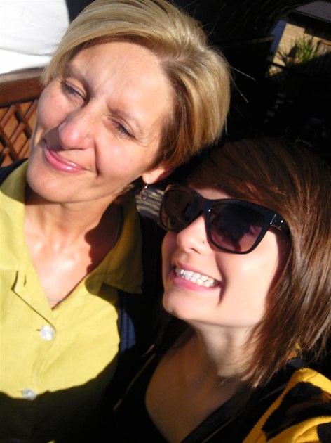 Rachel Kidd is fundraising for Cancer Research UK