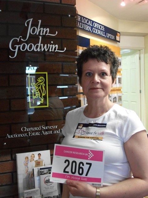 Sarah Bowring is fundraising for Cancer Research UK