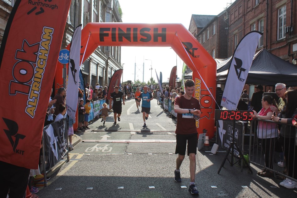 Carl Rowbottom is fundraising for Clatterbridge Cancer Charity