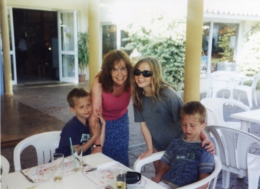 Hannah Morley is fundraising for Cancer Research UK