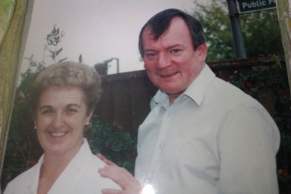 Clare Dempsey is fundraising for Cancer Research UK