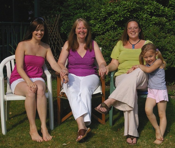 Amy Edwards is fundraising for Cancer Research UK