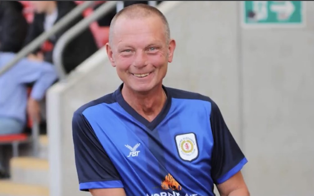 Warren and Ashley Scoffin is fundraising for Macmillan Cancer Support