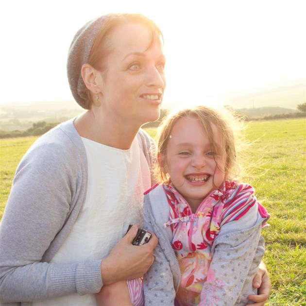 Rebecca Cudmore is fundraising for Marie Curie