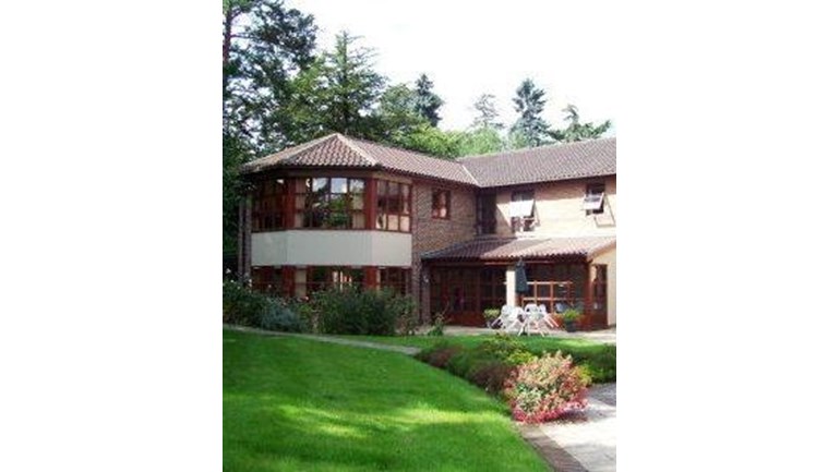 Roy Everitt is fundraising for St Nicholas Hospice