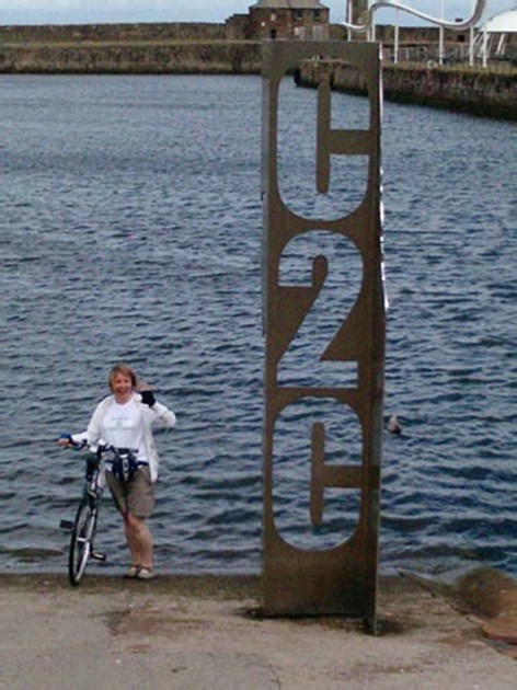 Amanda Bray is fundraising for Leeds Cancer Centre Charity