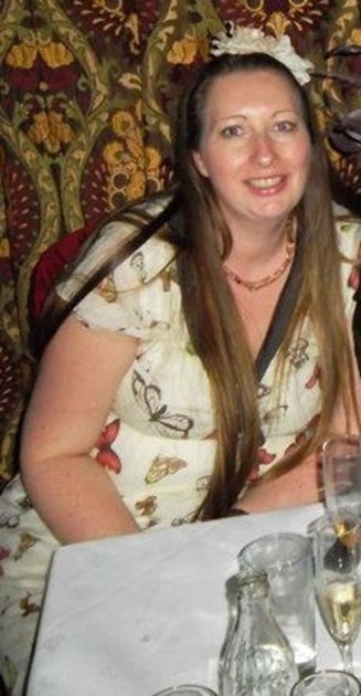 Debbie Chambers is fundraising for Cancer Research UK