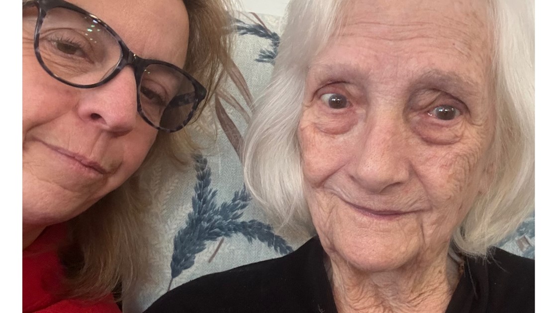 Victoria Wyatt is fundraising for Alzheimer's Society