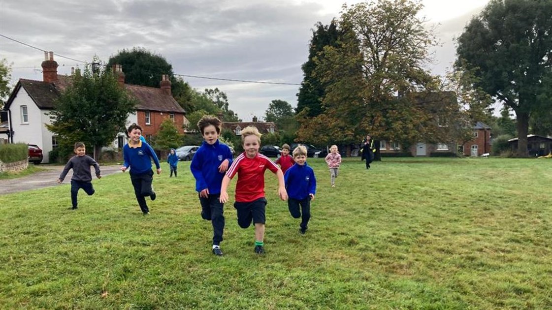 Victoria Arena de souza is fundraising for Friends of Stoke Row School ...