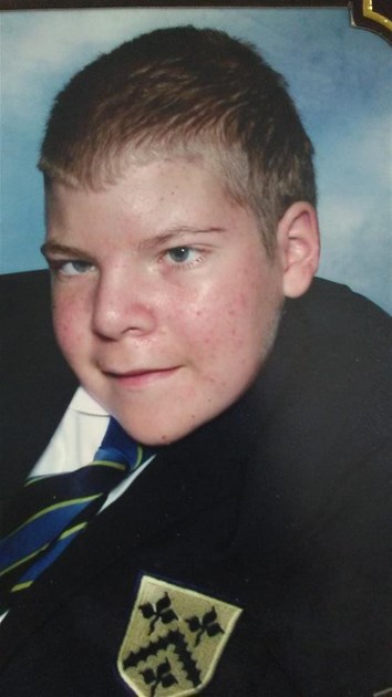 Andrew Fowle is fundraising for Brainstrust