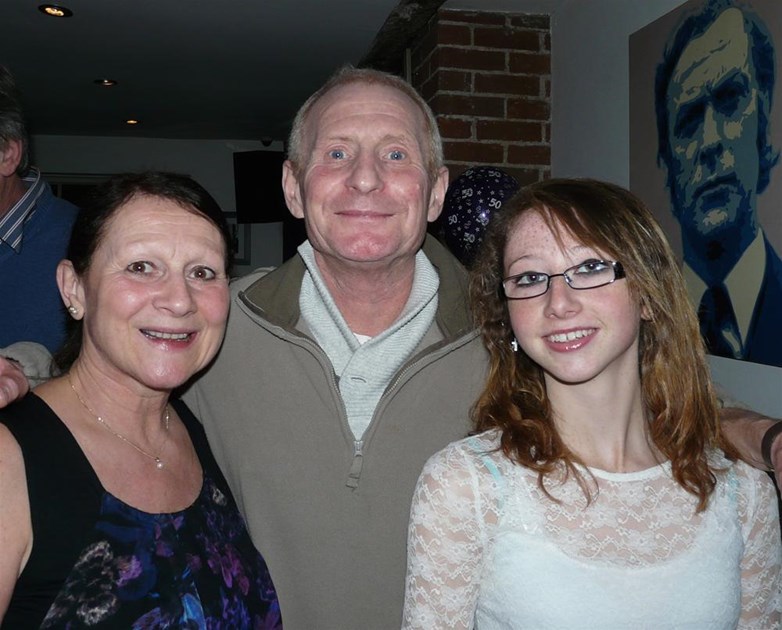 Sharon Simmonds is fundraising for Cancer Research UK