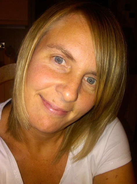 Jo Groves is fundraising for Cancer Research UK