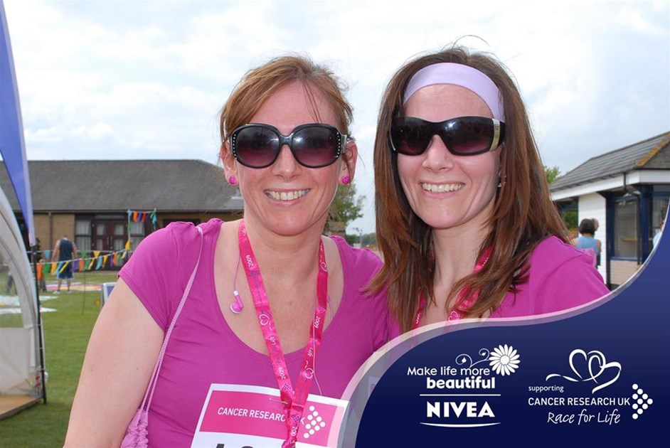Lisa Rodgers is fundraising for Cancer Research UK