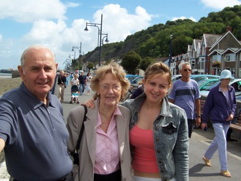 Michelle Holdsworth is fundraising for Macular Society