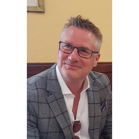 Robert Sturrock is fundraising for Macmillan Cancer Support