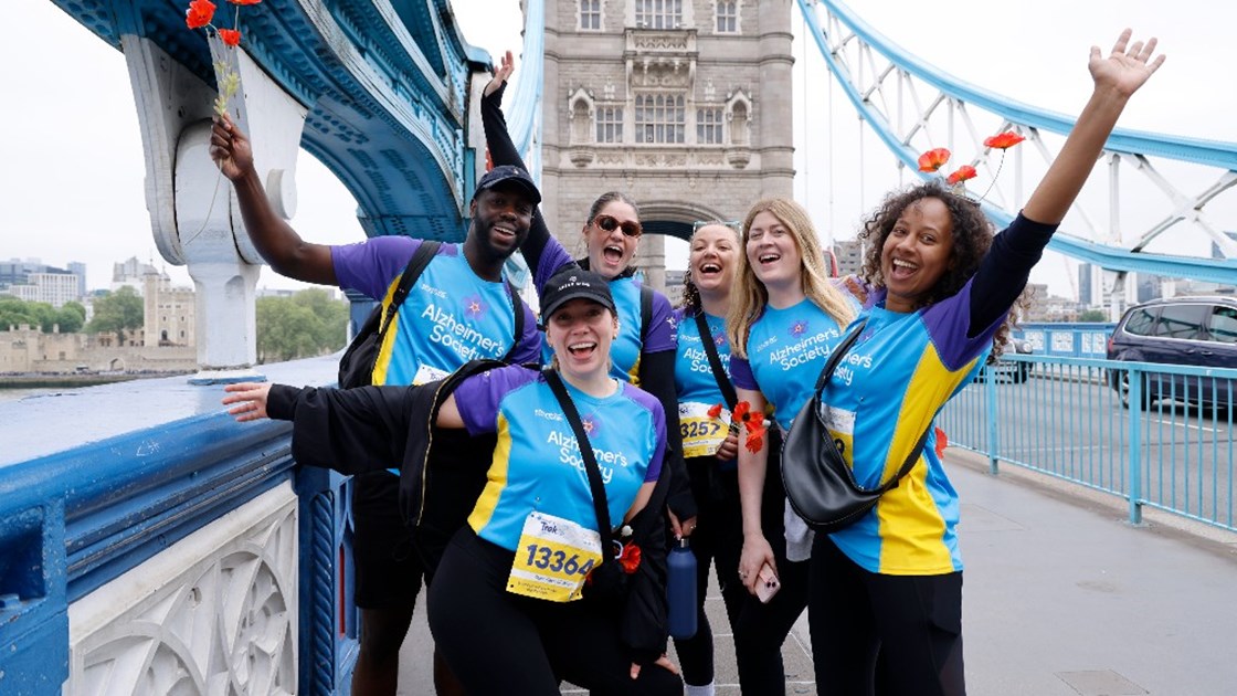 Chris and Rachel Cooling is fundraising for Alzheimer's Society