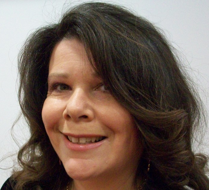 Deborah Halik is fundraising for Dorothy House