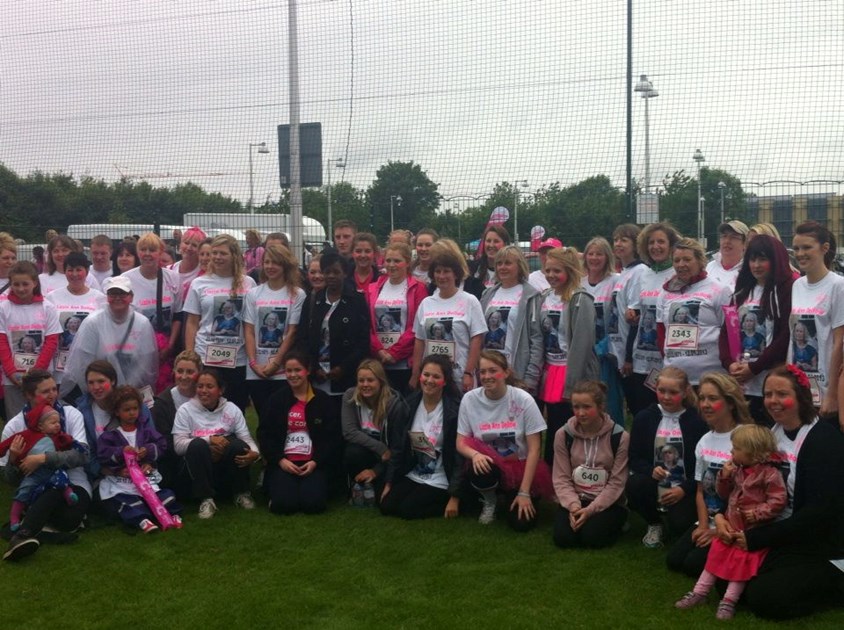 Alexandra Harding is fundraising for Cancer Research UK